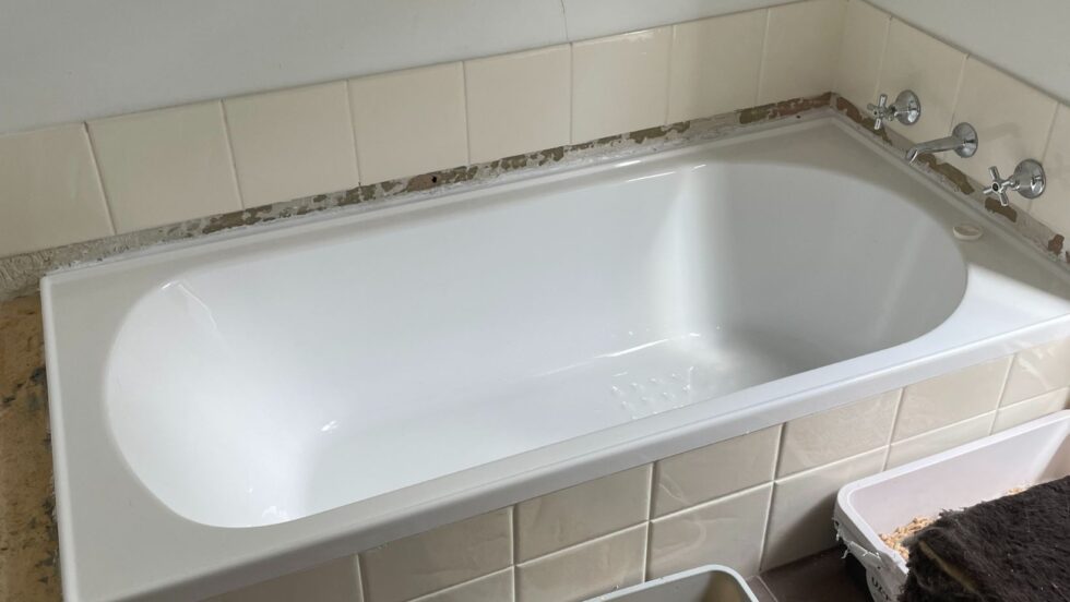 Bath replacement Aveley | plumbinggroupwa.com.au